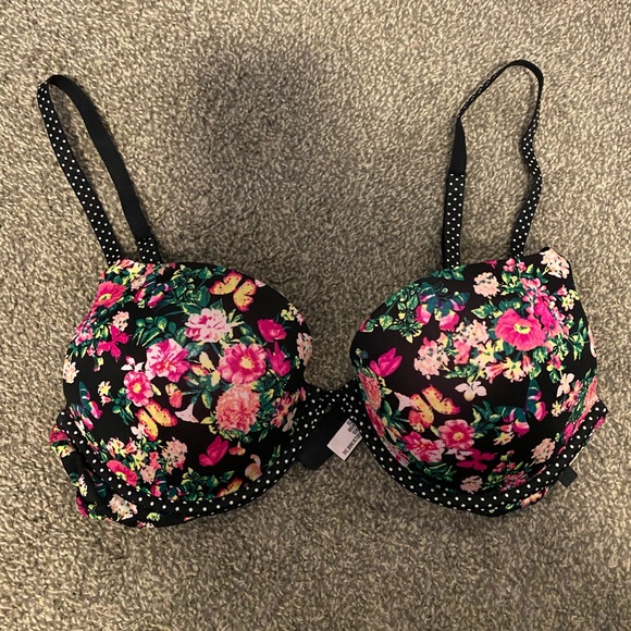Victoria's Secret | Intimates & Sleepwear | Victoria Secret Bra Pushup ...
